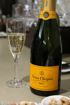 Review: Flying Emirates Business Class London Heathrow to Dubai ...